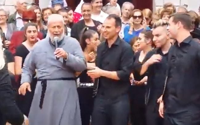 Popular Greek Orthodox Priest in Australia Defrocked - GreekReporter.com