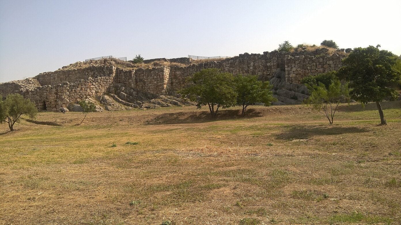 Tiryns: The Ancient City with Cyclopean Walls That Predated Mycenae ...