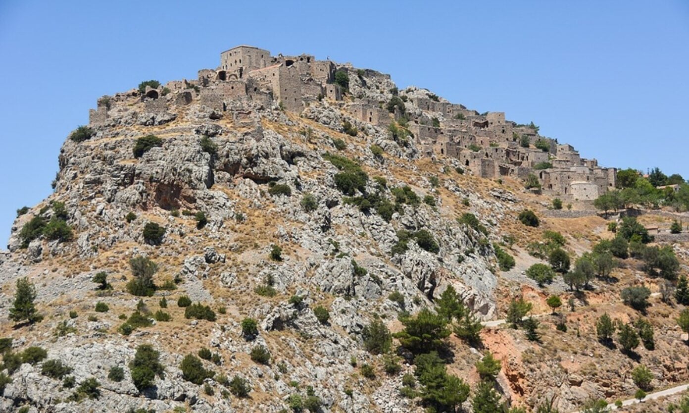 Anavatos: The Stone Sentinel of Greece's Chios - GreekReporter.com
