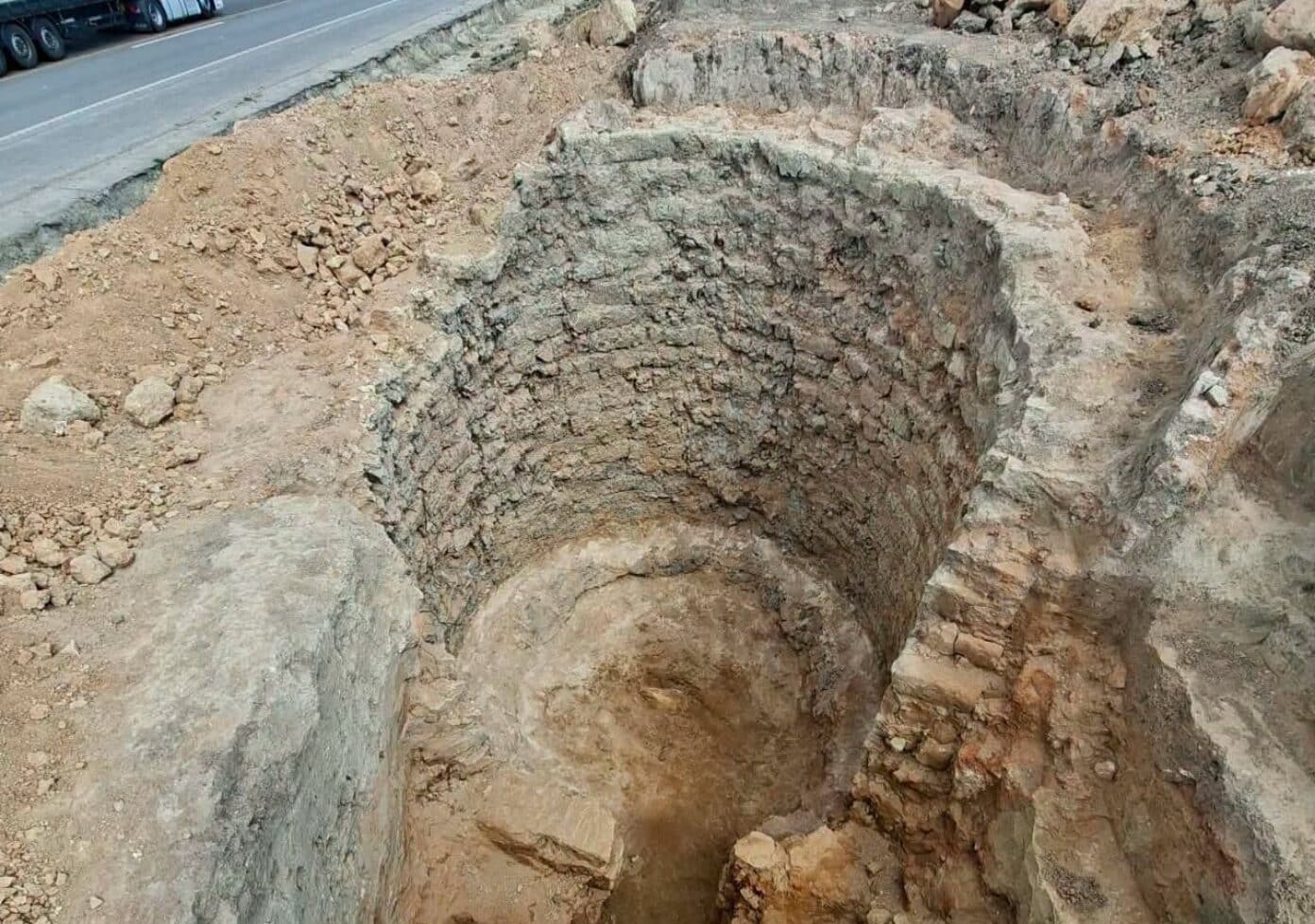 Archaeologists Uncover Rare Roman Lime Kiln in Hungary - GreekReporter.com